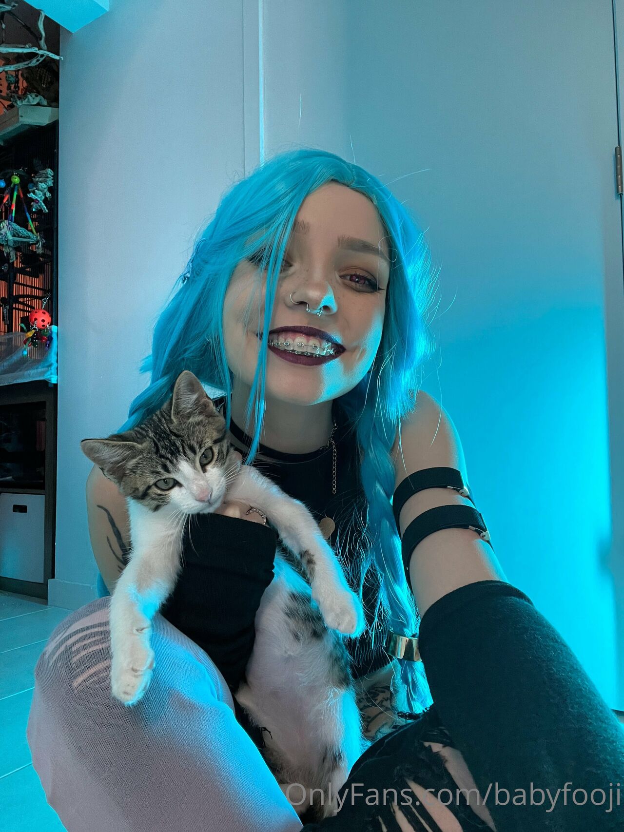 Depvailon.Com: Babyfooji - jinx | Page 1/4