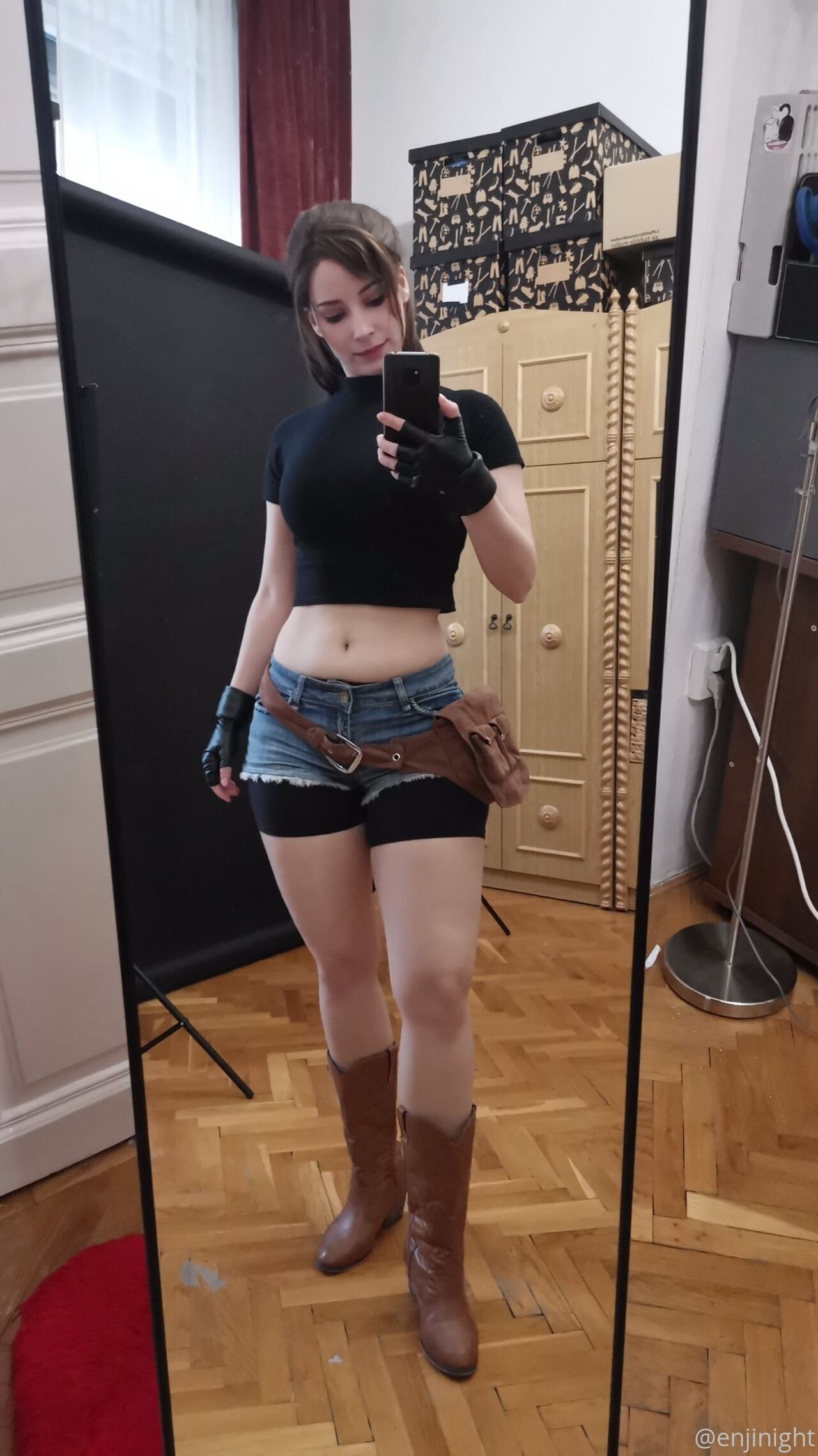 Depvailon.Com: Enji Night - Claire Redfield | Page 1/2